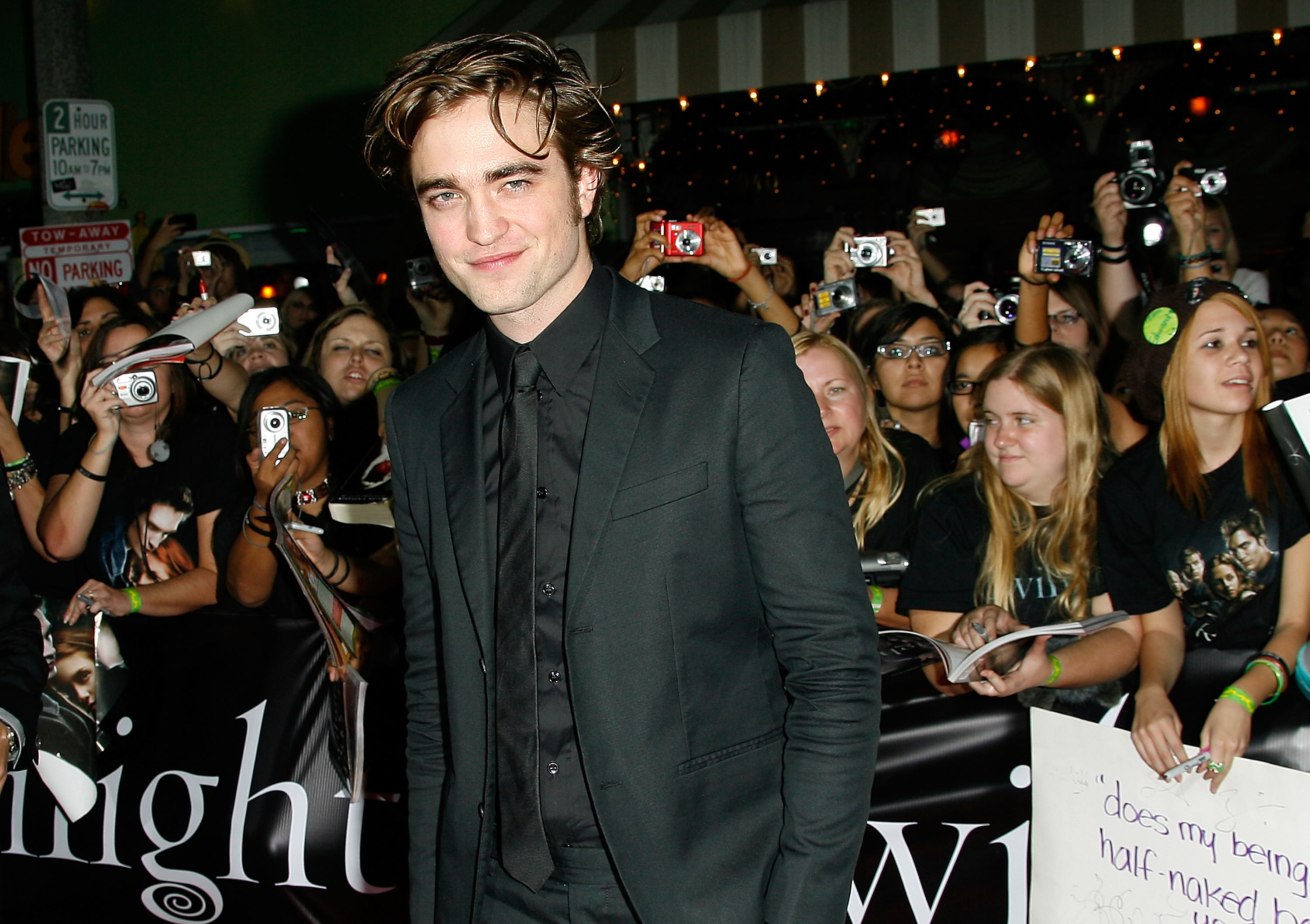 November 17: 'Twilight' World Premiere - Arrivals - 2008-RP1117 099 ...