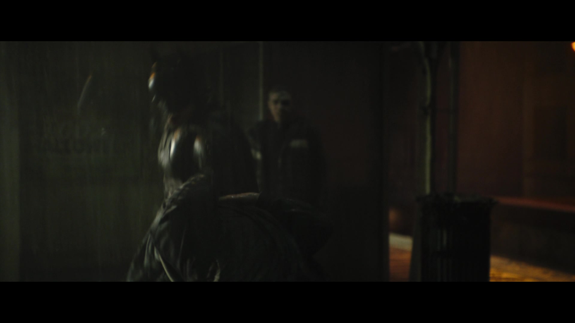 Screen Captures - TheBatman 0049 RPC - Pattinson Point @ robert ...